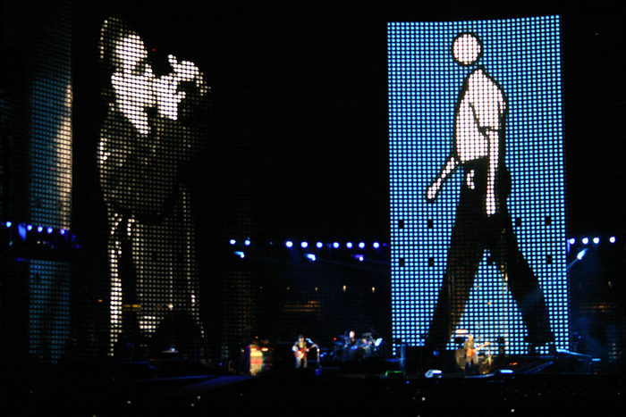 U2, Vertigo World Tour | Julian Opie